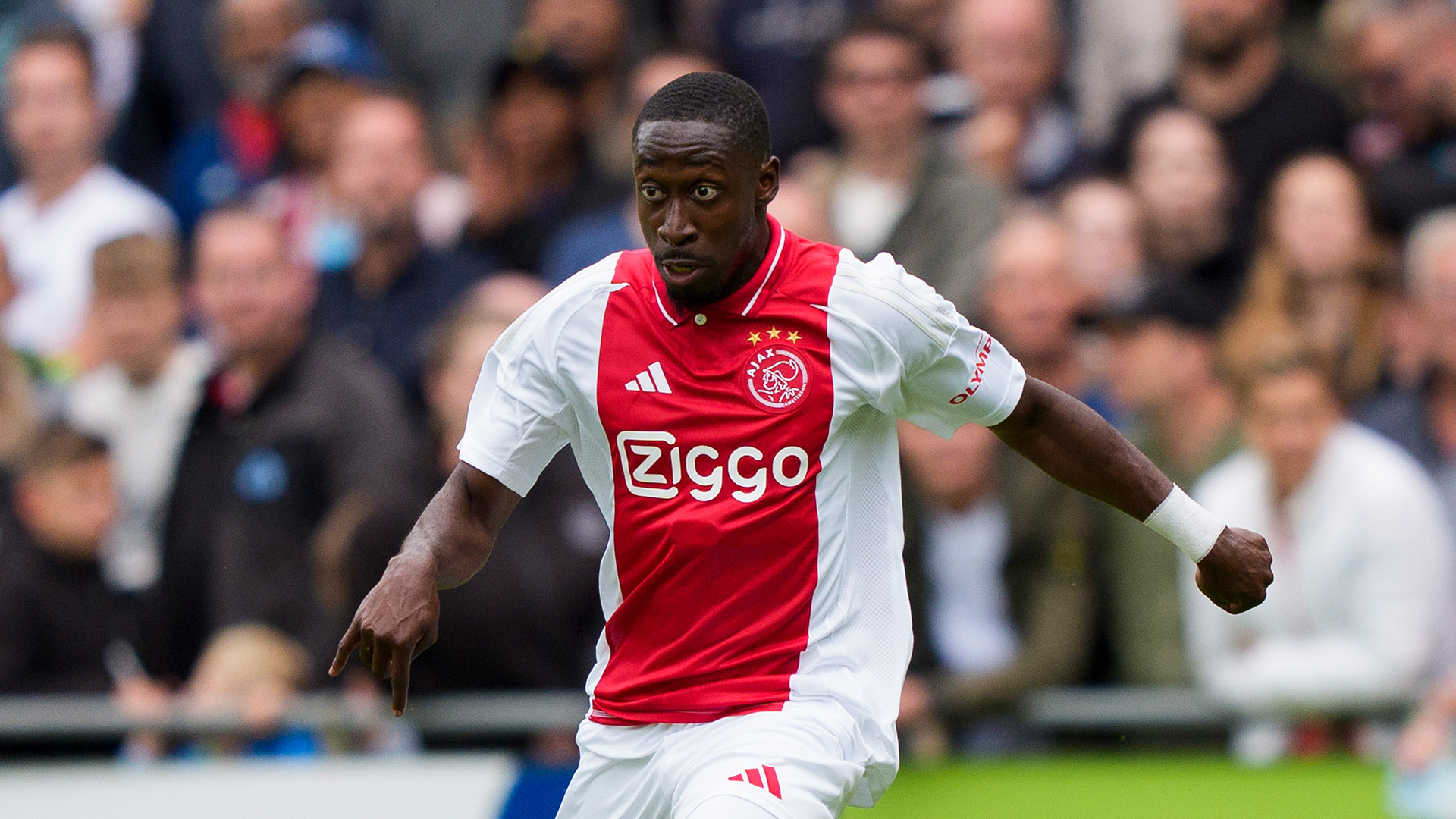 Carlos Forbs joins Wolverhampton Wanderers FC on loan