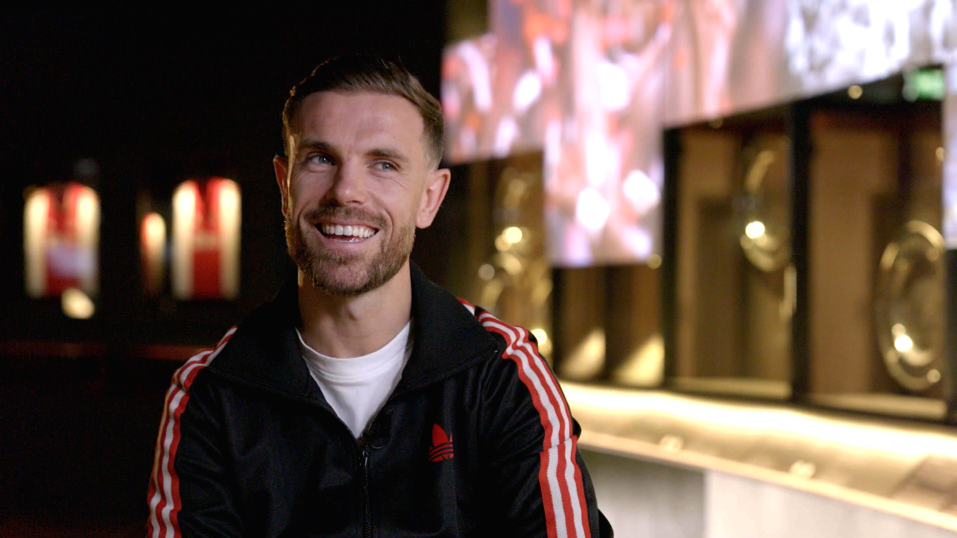 Henderson is Ajacied: 'It's humbling to be here'