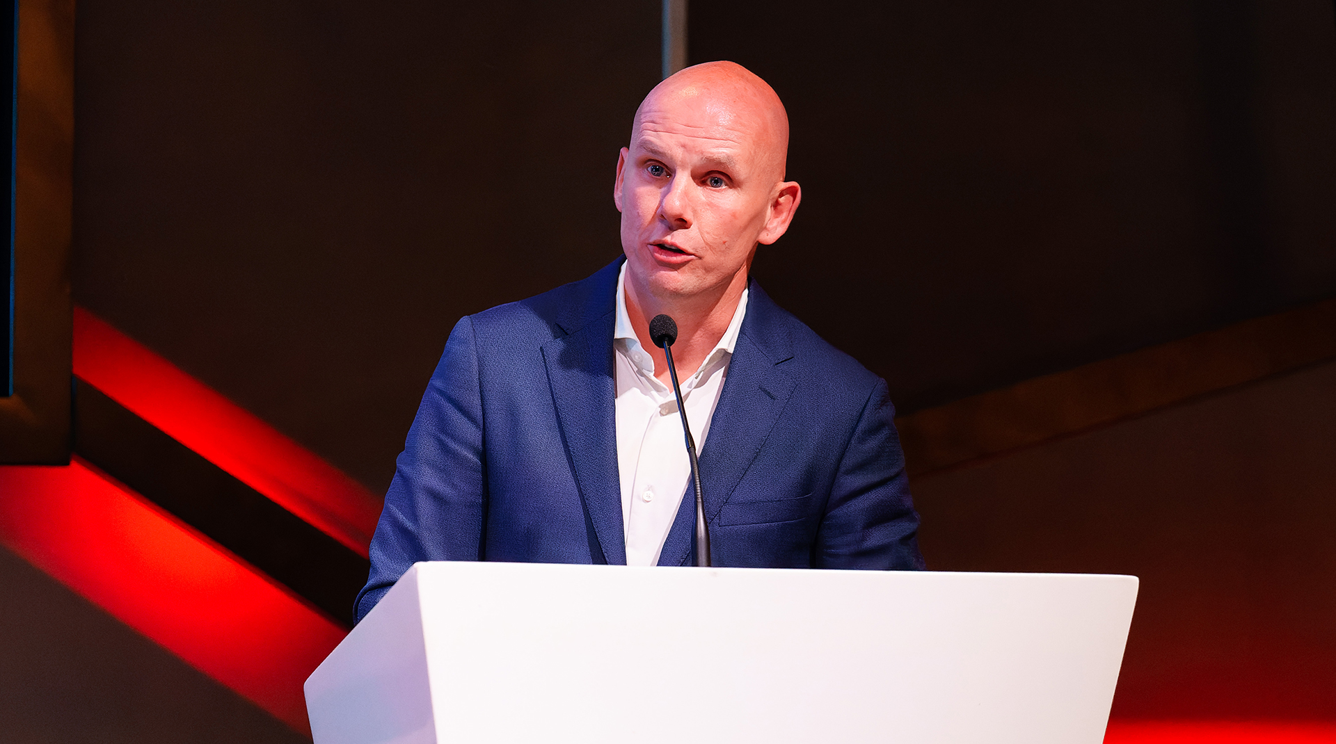 Jan van Halst temporarily appointed to board