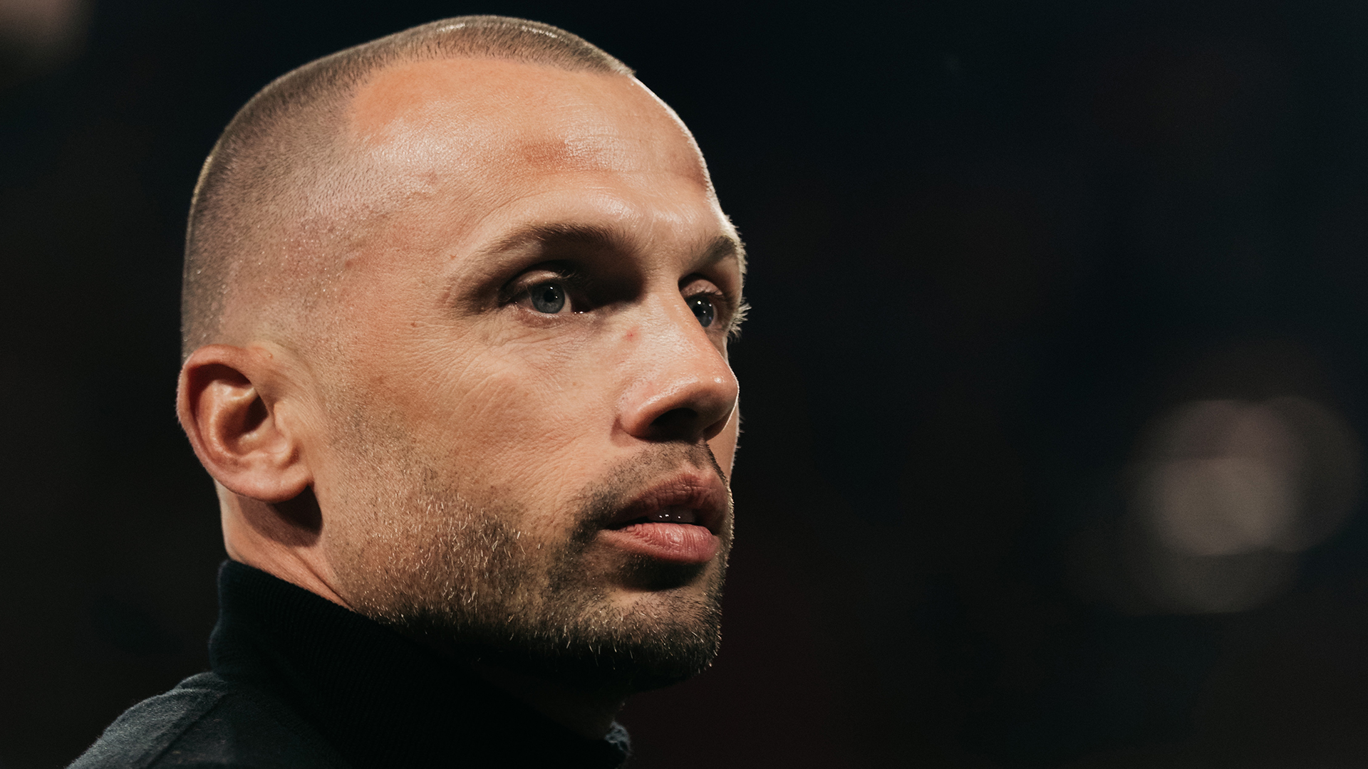 Ajax suspends John Heitinga with immediate effect