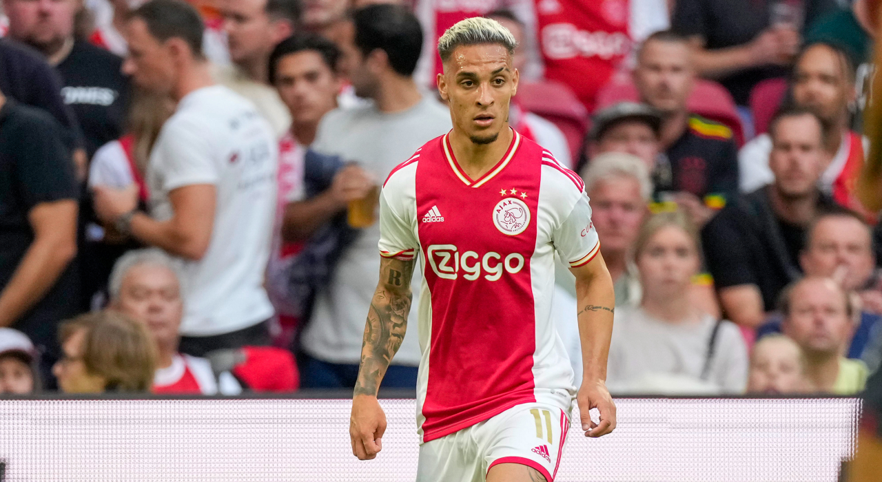 The Antony Special | Two years of samba