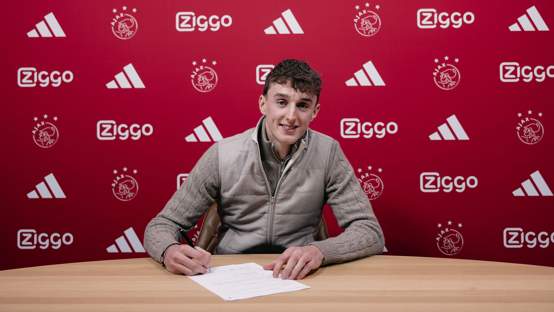 Youri Baas extends contract