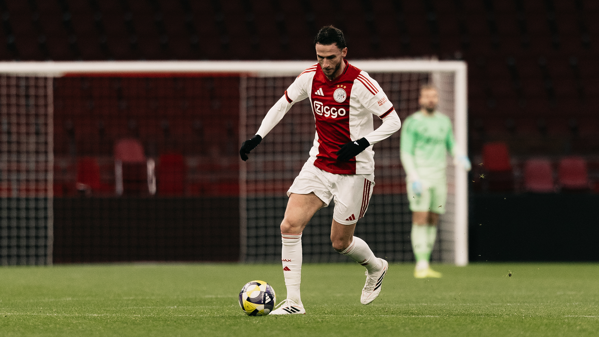 Branco van den Boomen joins Angers SCO on loan
